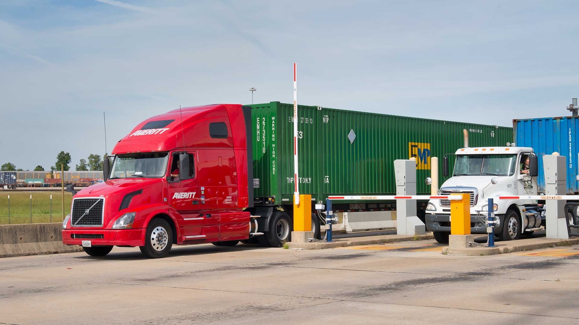 Container On Flatcar Intermodal Services | COFC Solutions | Averitt