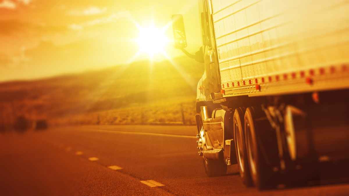 A Guide to the Pros and Cons of Private Fleet Ownership
