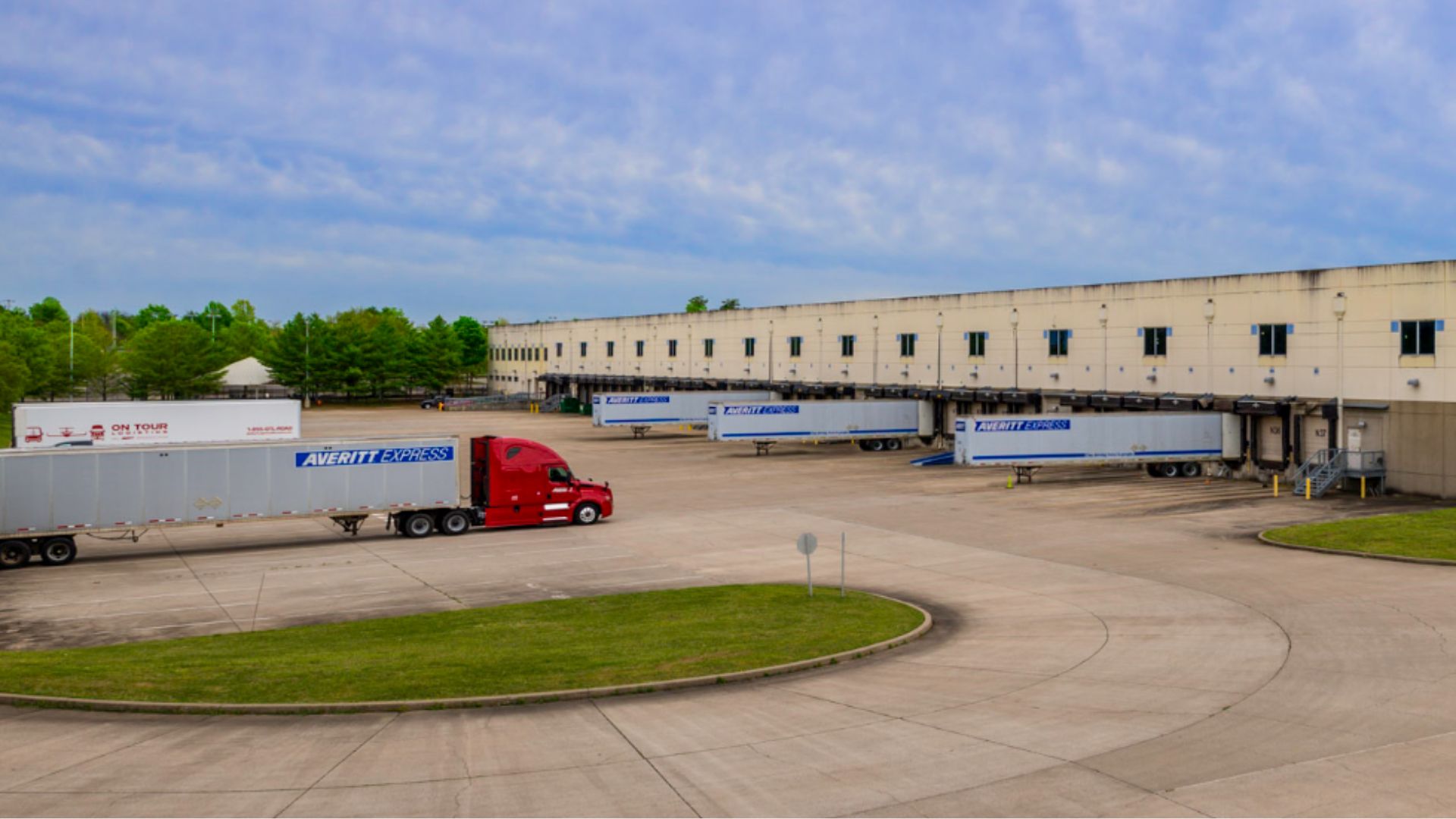 Full Truckload Drop and Hook Trailer Services | Averitt